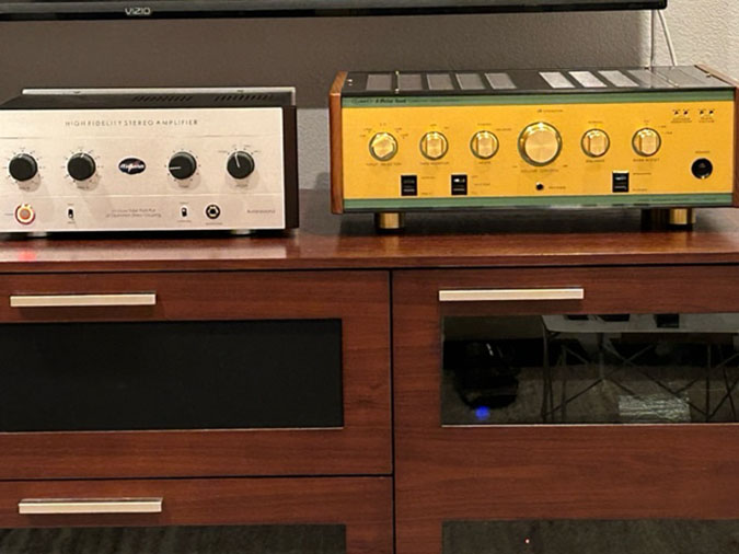 The Aurorasound HFSA-01 EL84 Integrated Amplifier by David Abramson