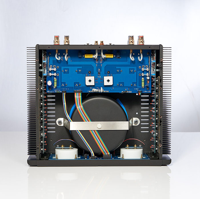 Coda Technologies Coda No. 8 Amplifier and 07x Preamplifier Review by ...